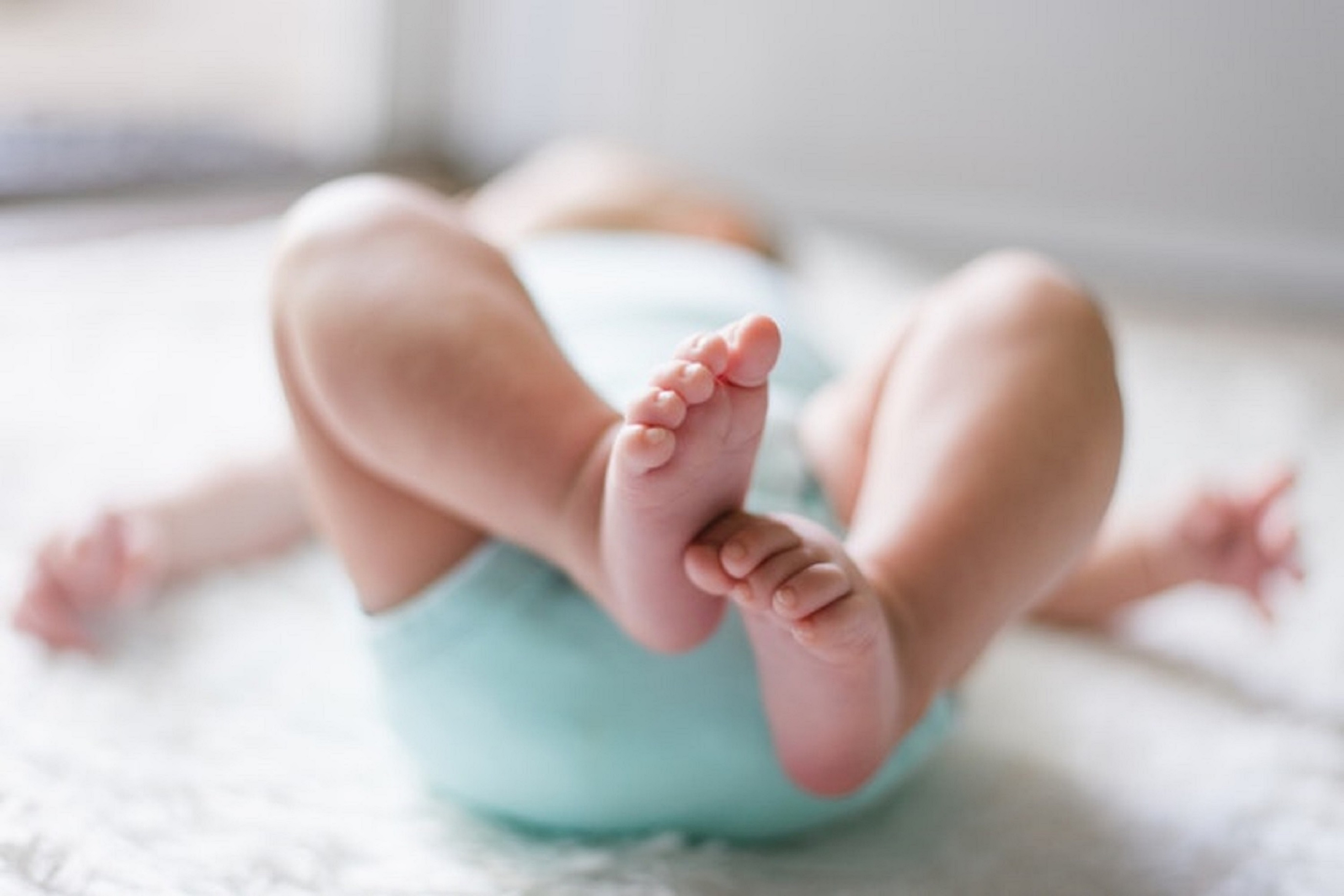 ATTENTION NEW MOMS: HOW TO IDENTIFY HEALTHY NEW BABY POO - Hypress Live