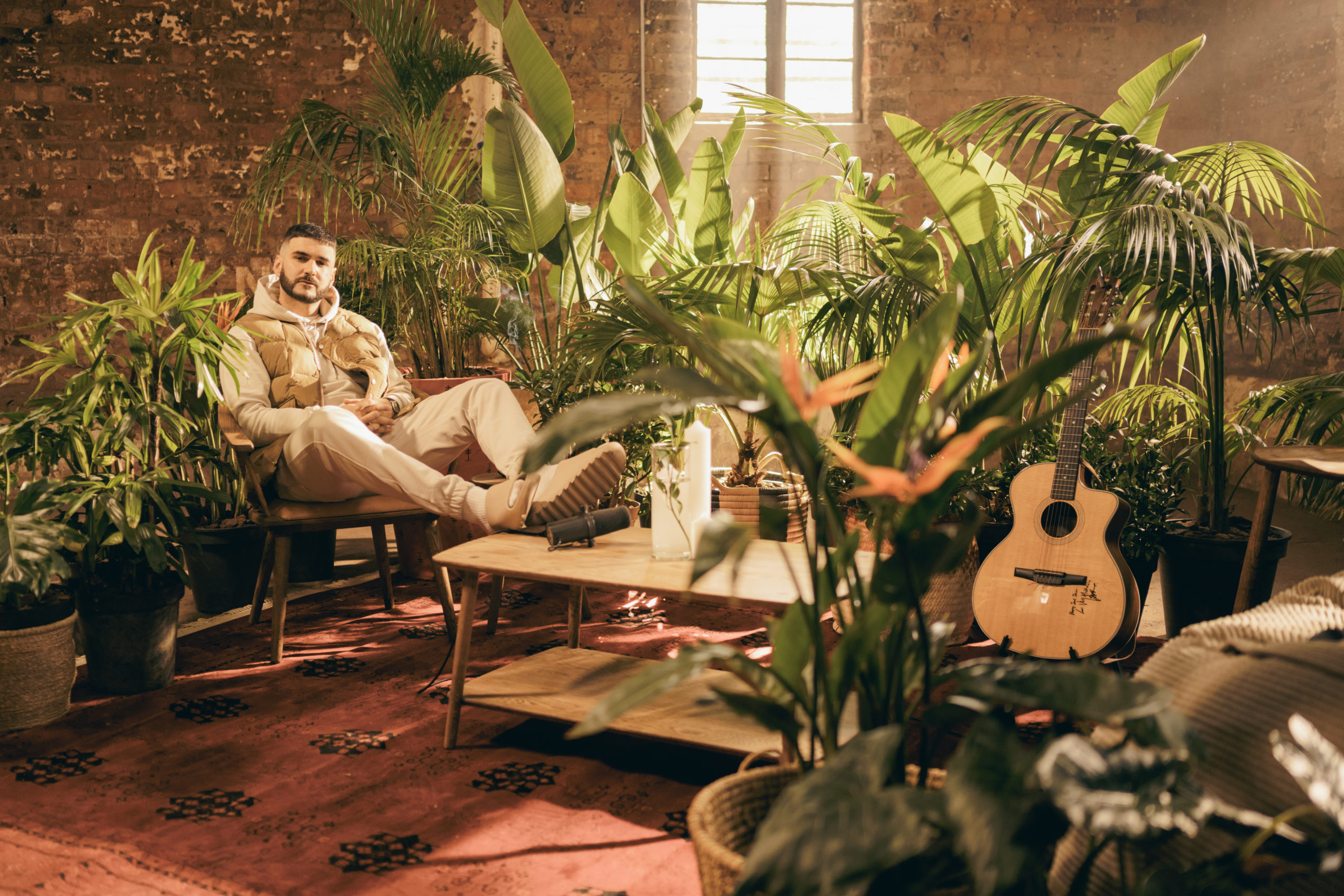 J’SOMETHING GOES INDOORS FOR HIS LATEST TOUR - Hypress Live