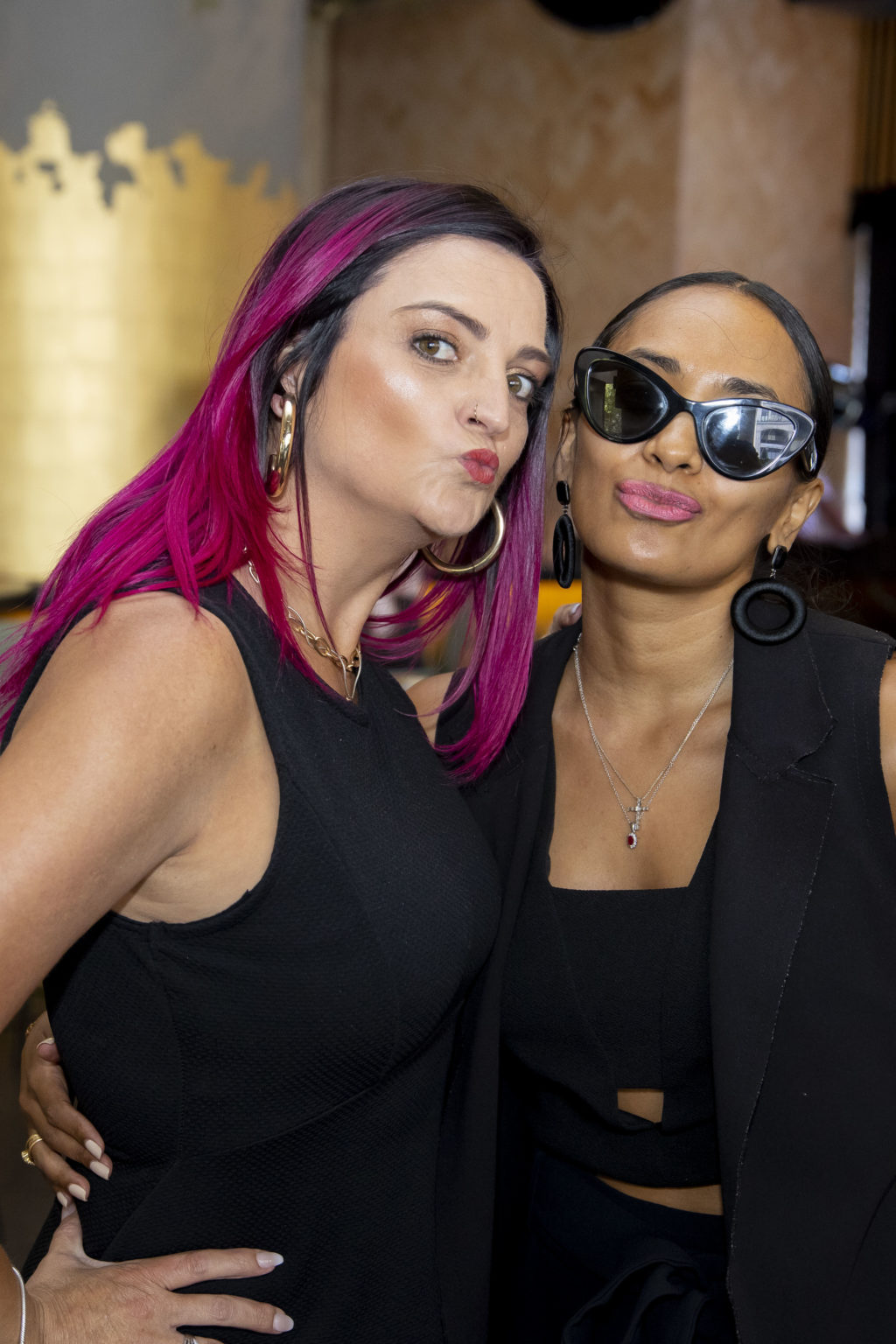 OUT WITH THE OLD, IN WITH THE NEW WITH SORBET HAIRBAR - Hypress Live
