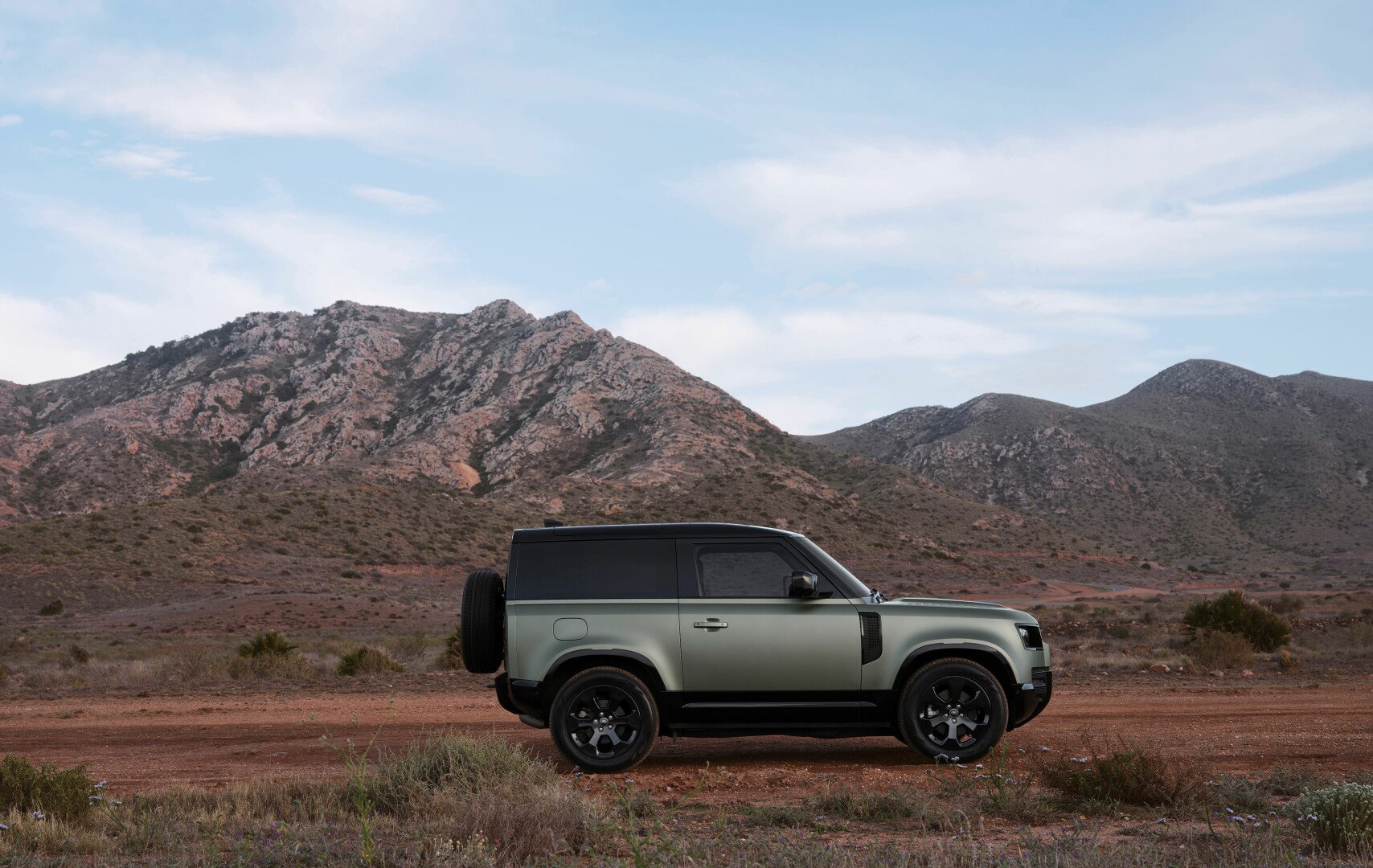 DEFENDER TAKES LUXURY ADVENTURE TO NEW HEIGHTS - Hypress Live